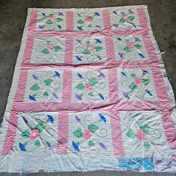 Vintage | Bedding | Vintage 3s 40s Applique Block Tulip Floral Quilt ...